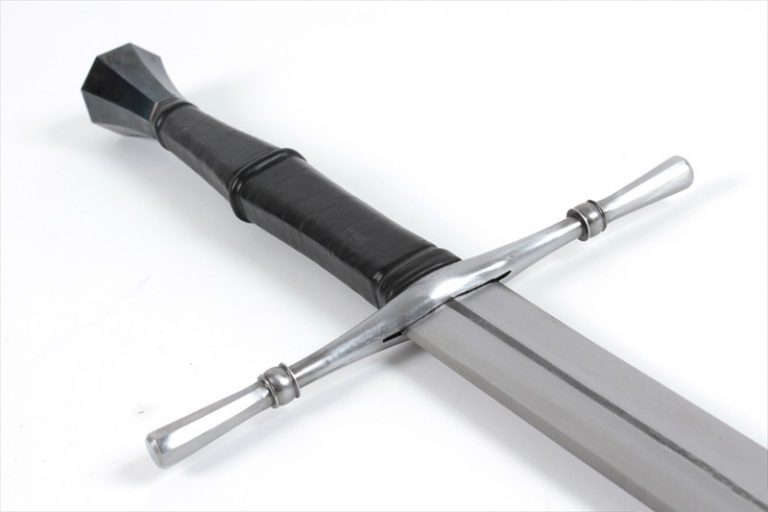 Regenyei Longsword No. 32 - HEMA Supplies