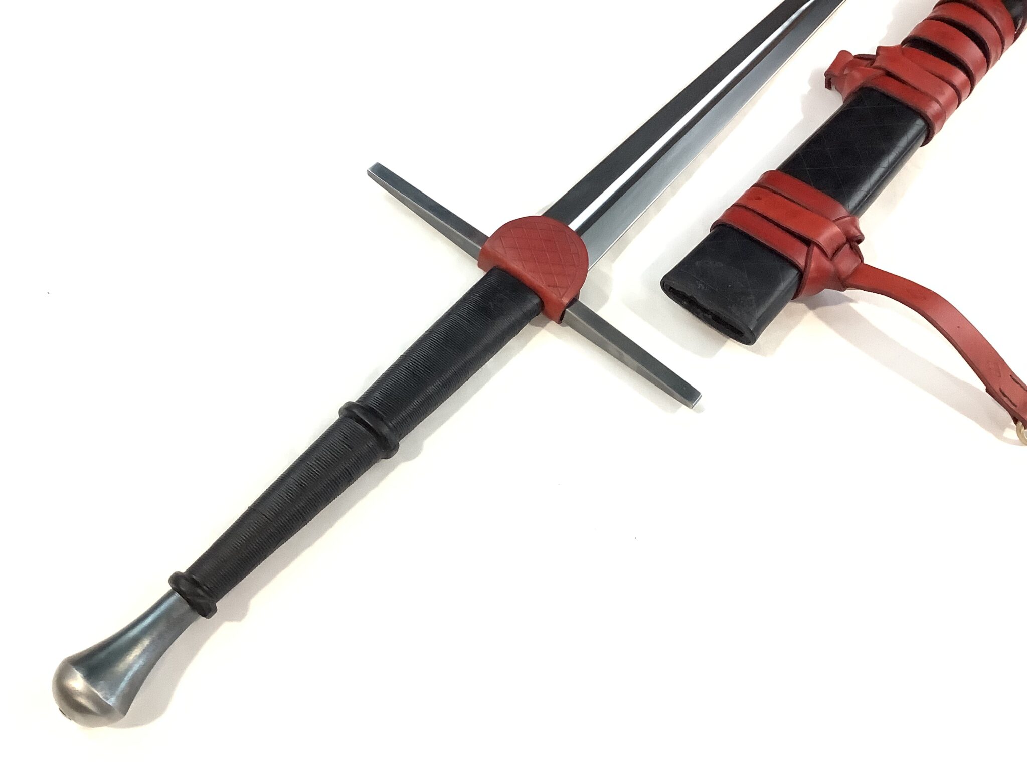 Läufer Longsword and Black Scabbard/Red Belt by Krieger Historical ...