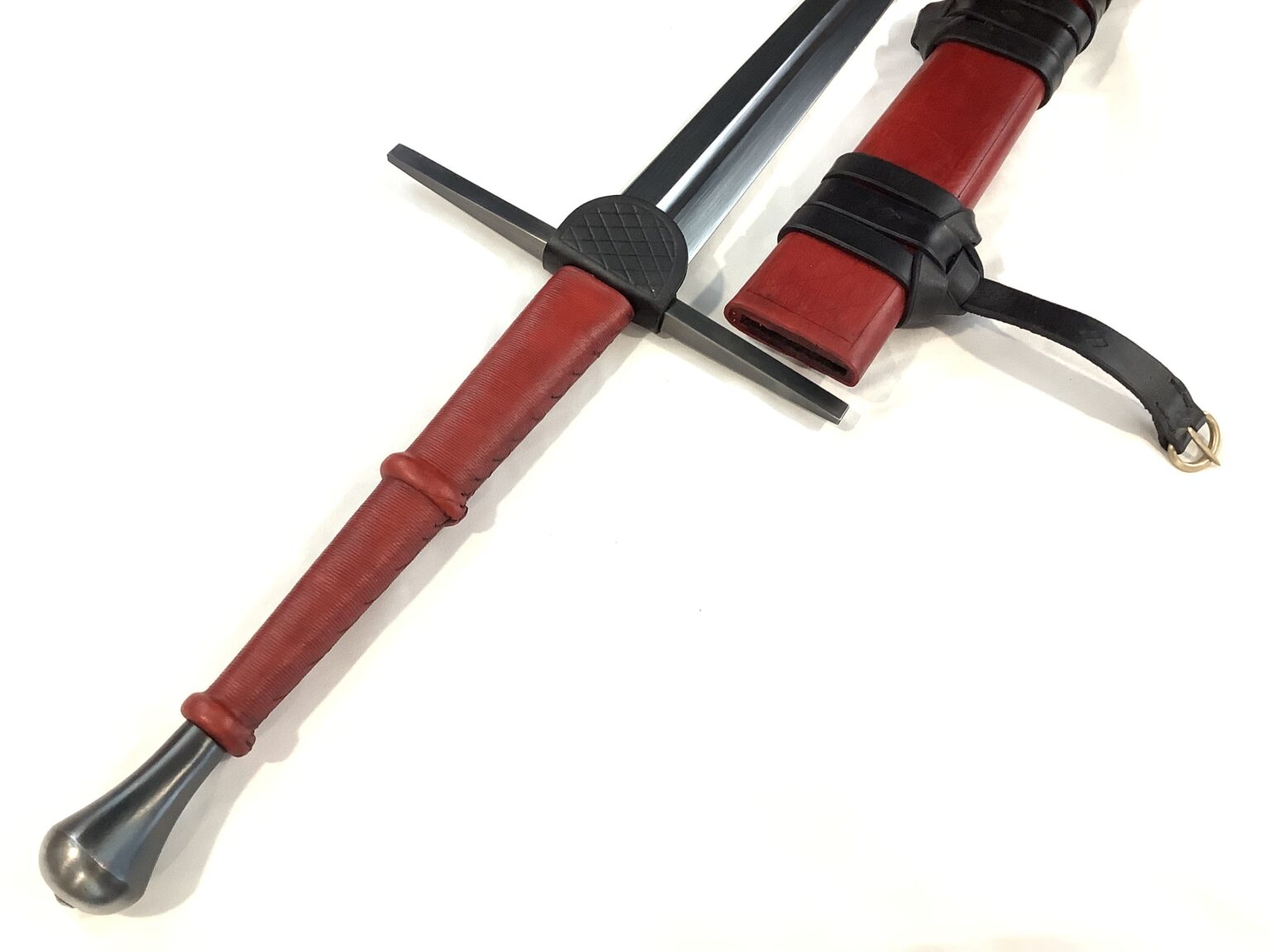 Läufer Longsword and Red Scabbard/Black Belt by Krieger Historical ...